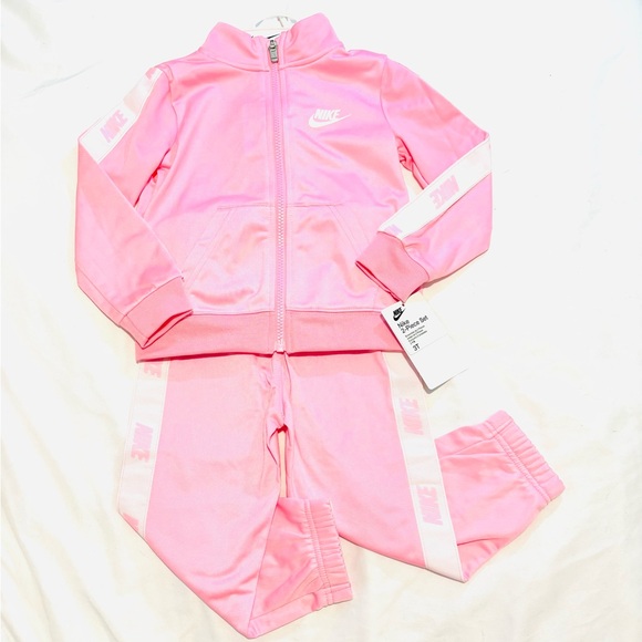Nike | Matching Sets | New Nike Girls Logo Tracksuit Jogger Pants ...